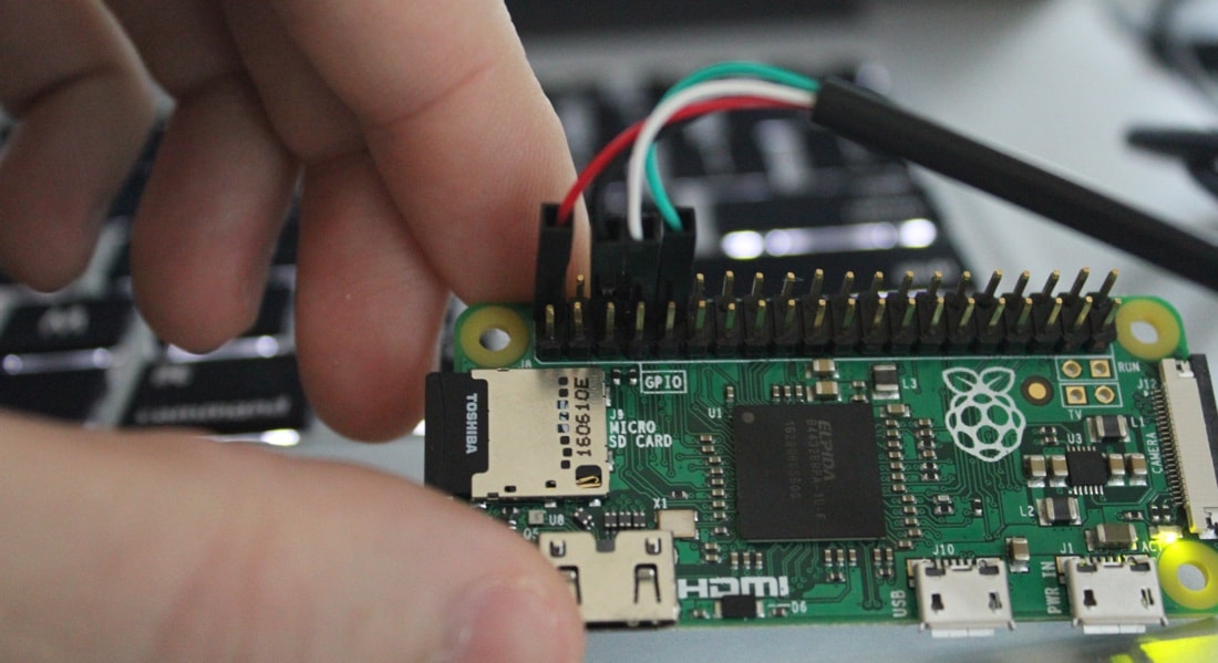 Connect To The Raspberry Pi Without Internet With The Serial Port 